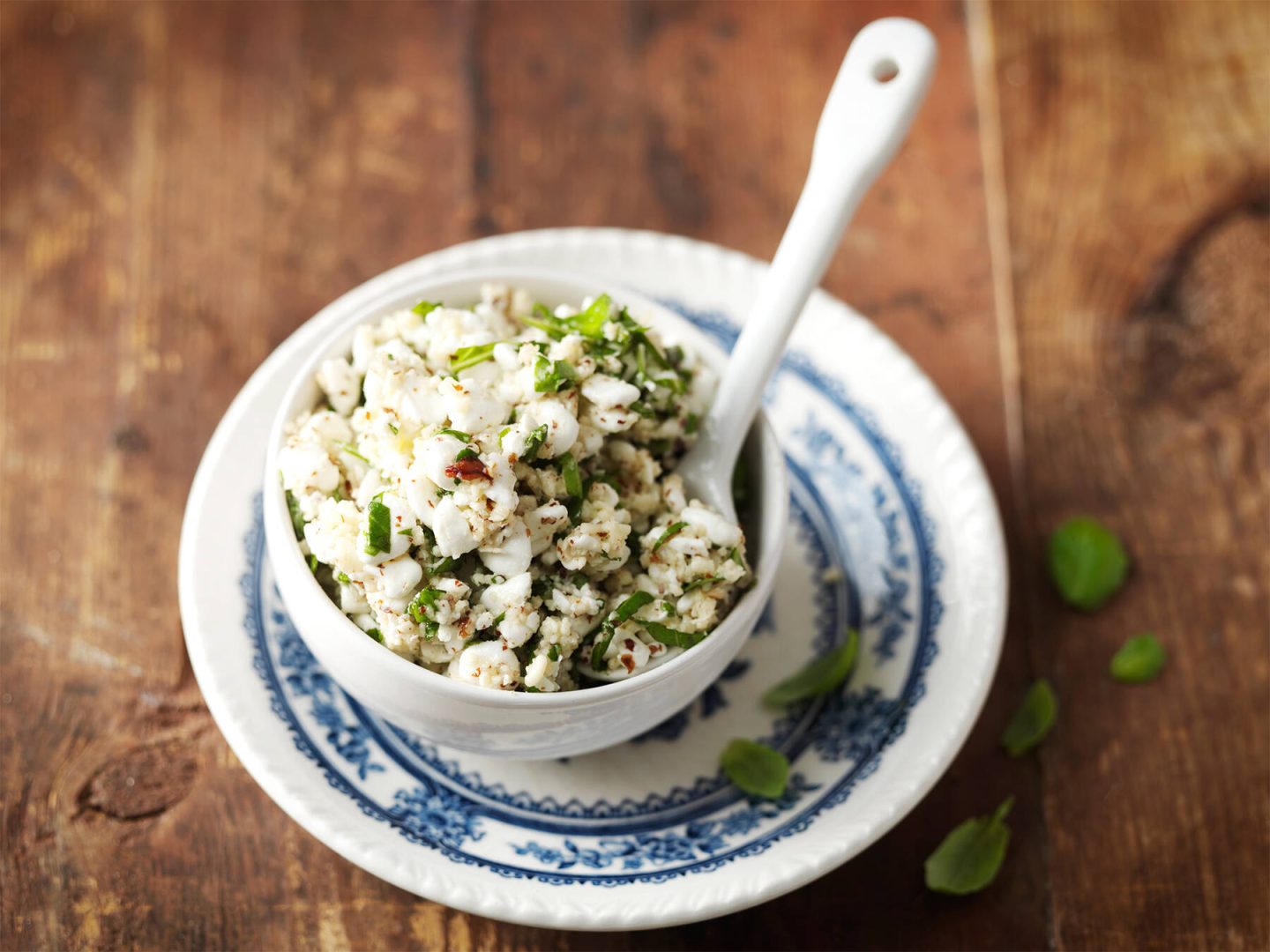 Raikas ja monikäyttöinen raejuusto - Valio