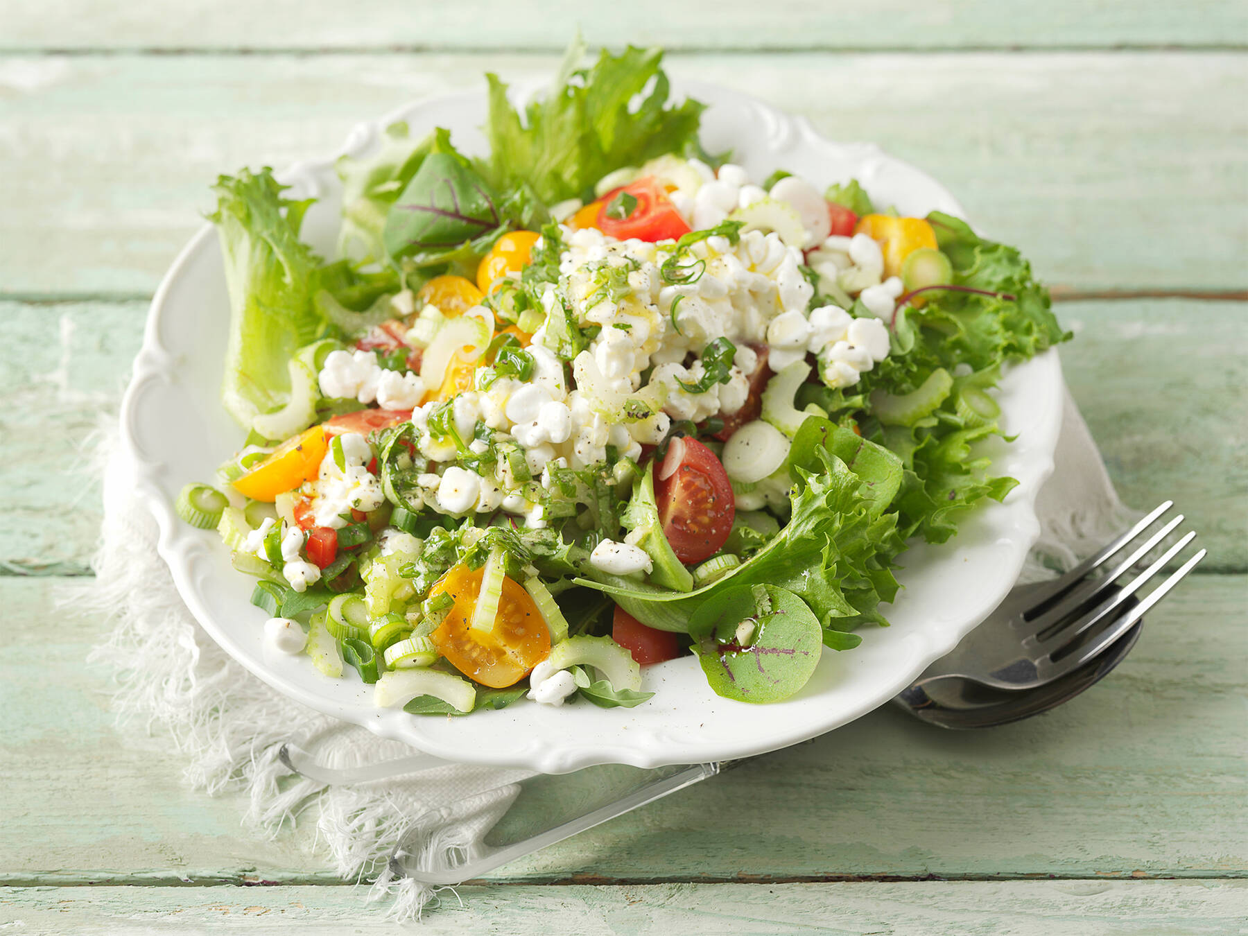 Raejuusto-tomaattisalaatti - Valio