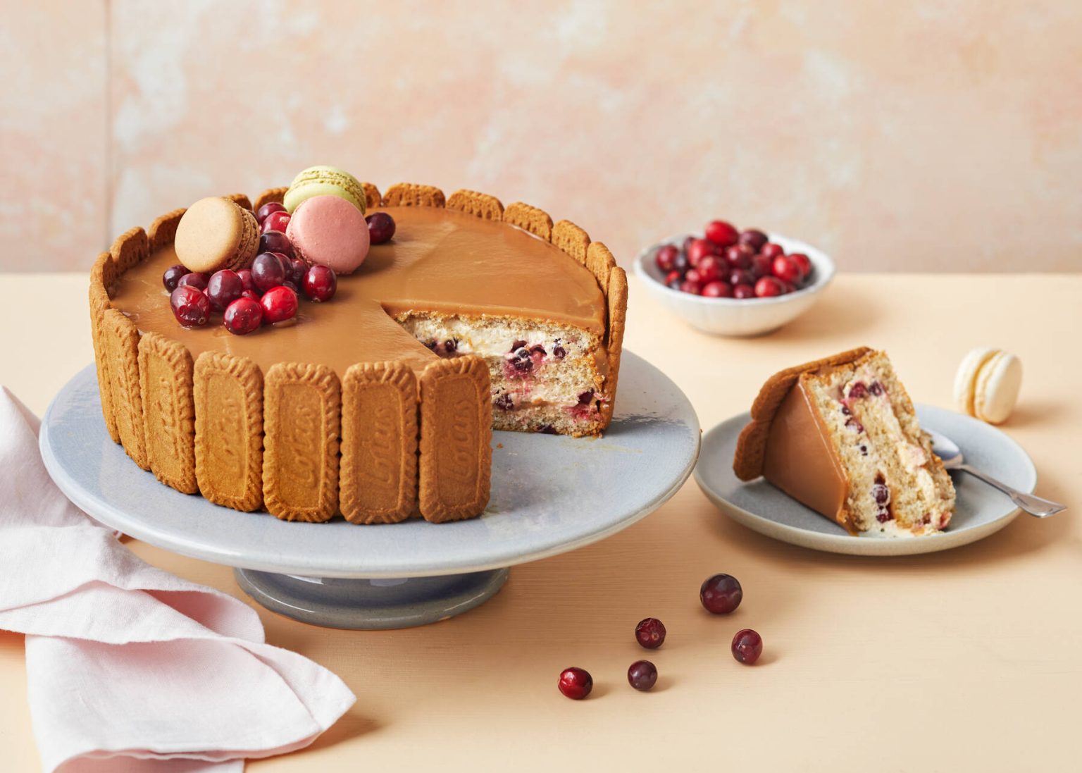 Valkosuklaa-karpalo cookiet - Valio